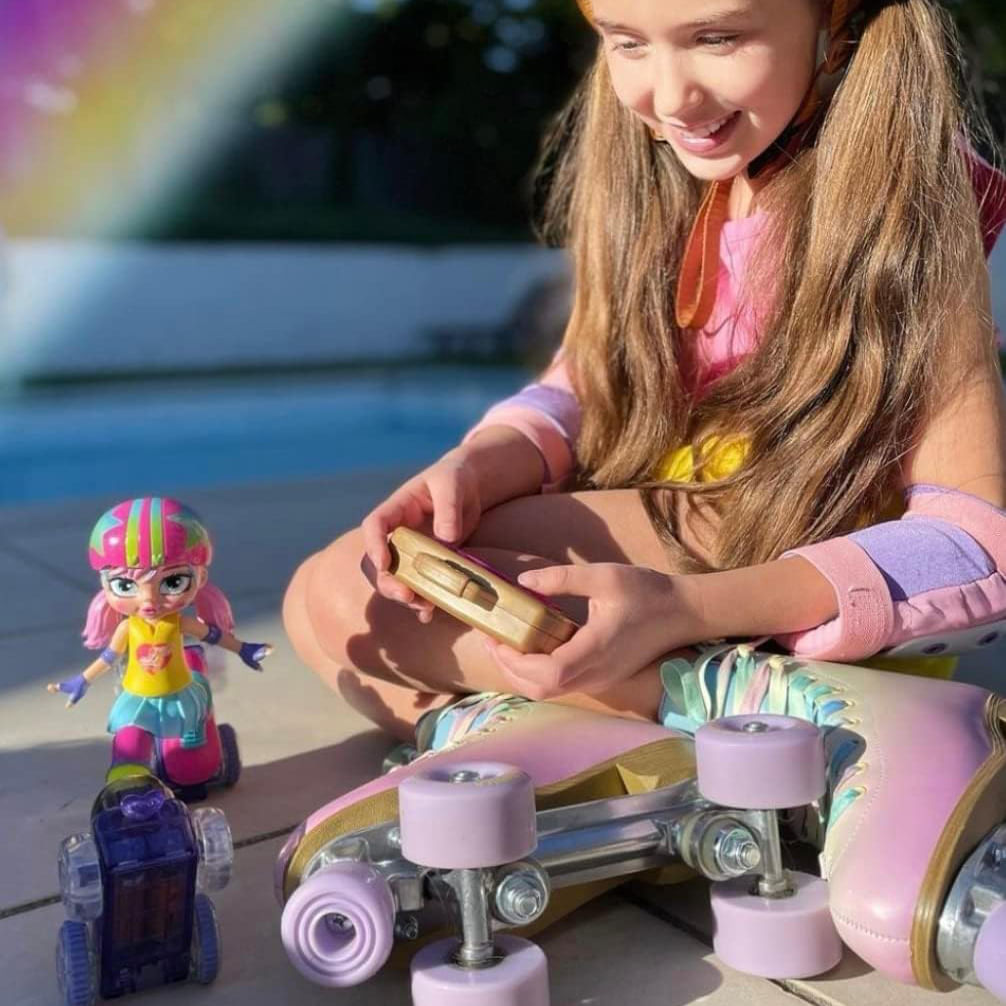 Boneca Rainbow Riley Patinadora com Controle Remoto